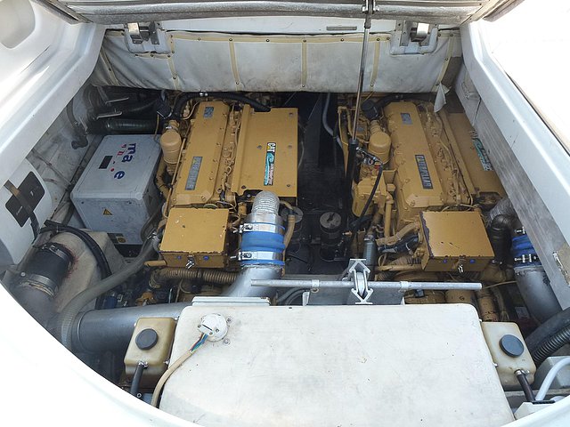 Performance Pershing 38 for sale - Inspire Marine